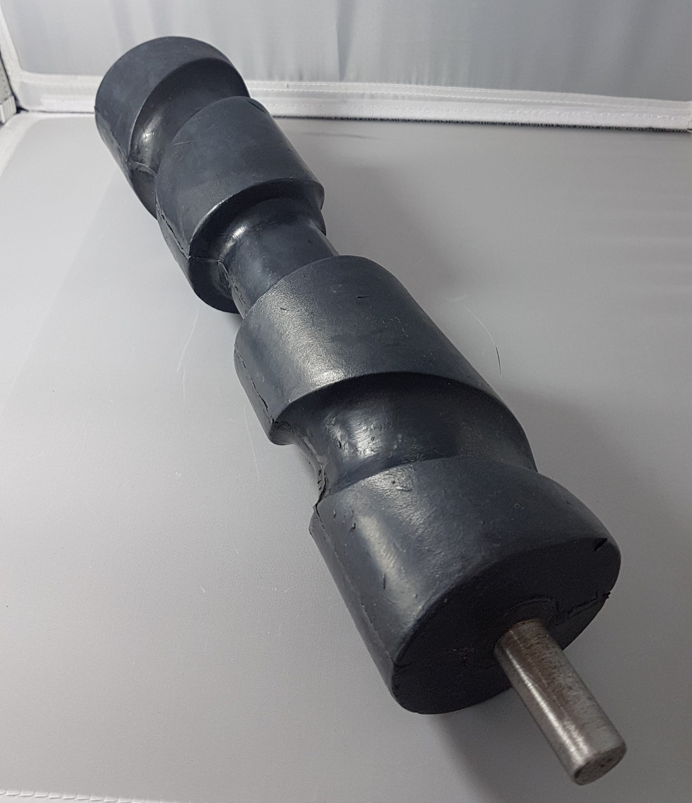 Self Centering Tailer Roller with shaft – Boat NZ